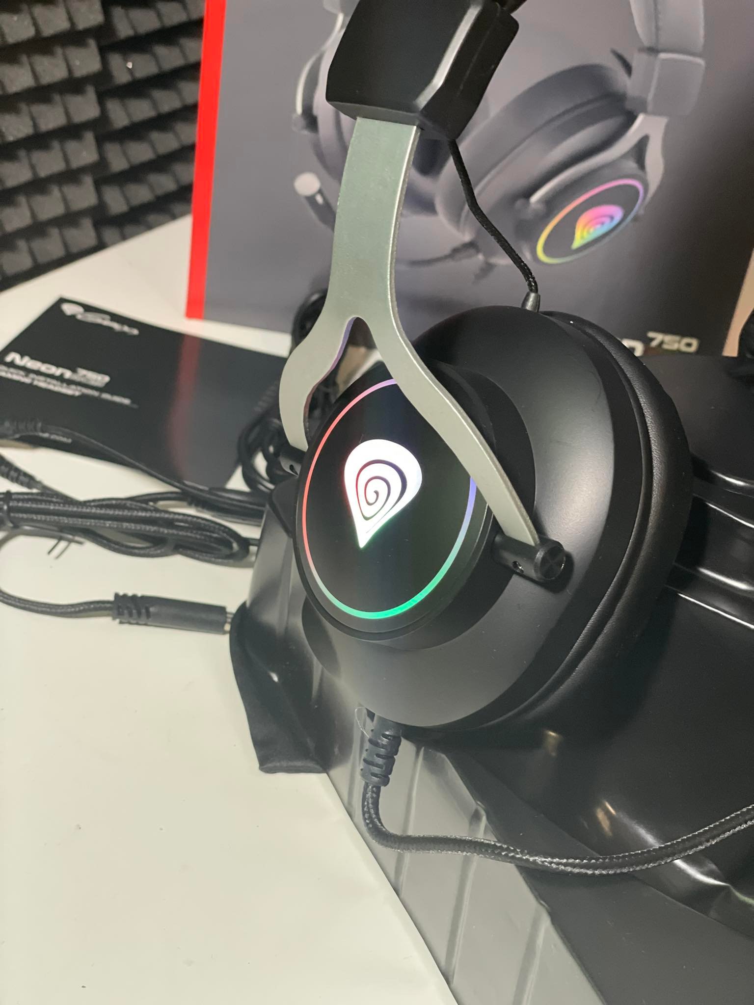 Test flagowych słuchawek gamingowych - Genesis Neon 750 RGB - ESPORTWAY.PL